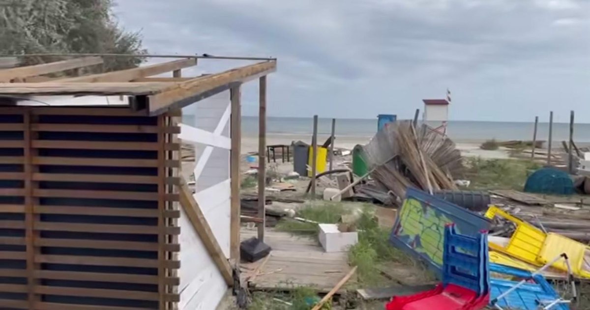 80% dintre contractele de închiriere pe plajele din Năvodari, cu construcții ilegale. Buzoianu ...