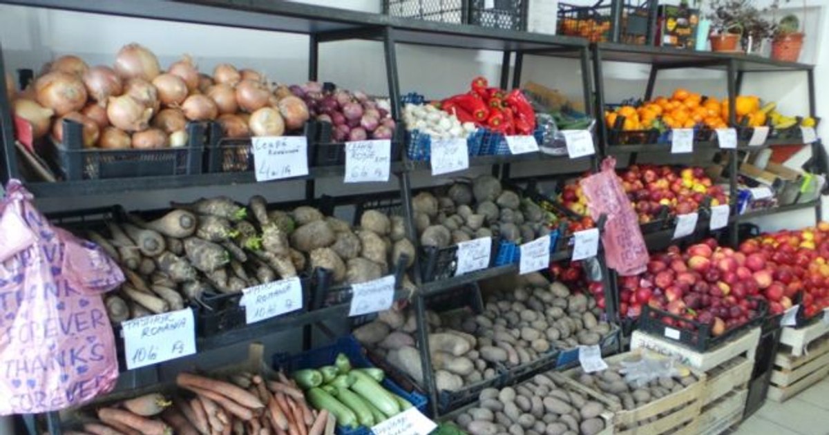 FOTO Aprozarul cu legume şi fructe româneşti, reînviat de un tânăr ...
