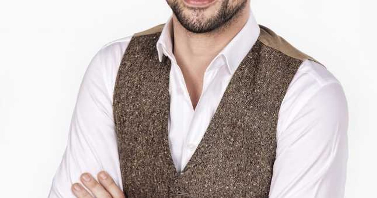 „Utopia“ lui Alex Constantin: „Construind o lume de la zero, ai ...