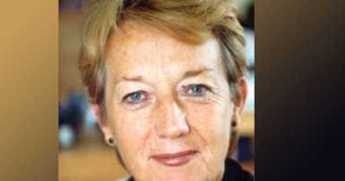 Prima şefă a Delegaţiei CE la Bucureşti, Karen Fogg: "Problema romilor ...