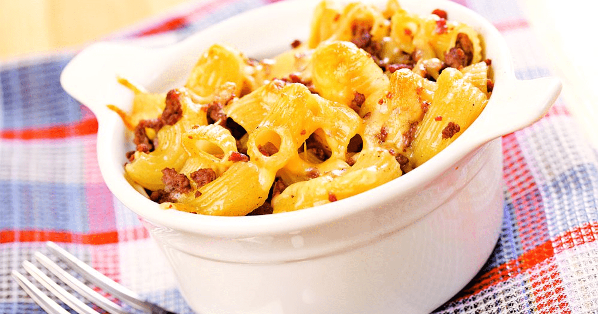 Paste cu carne şi brânză