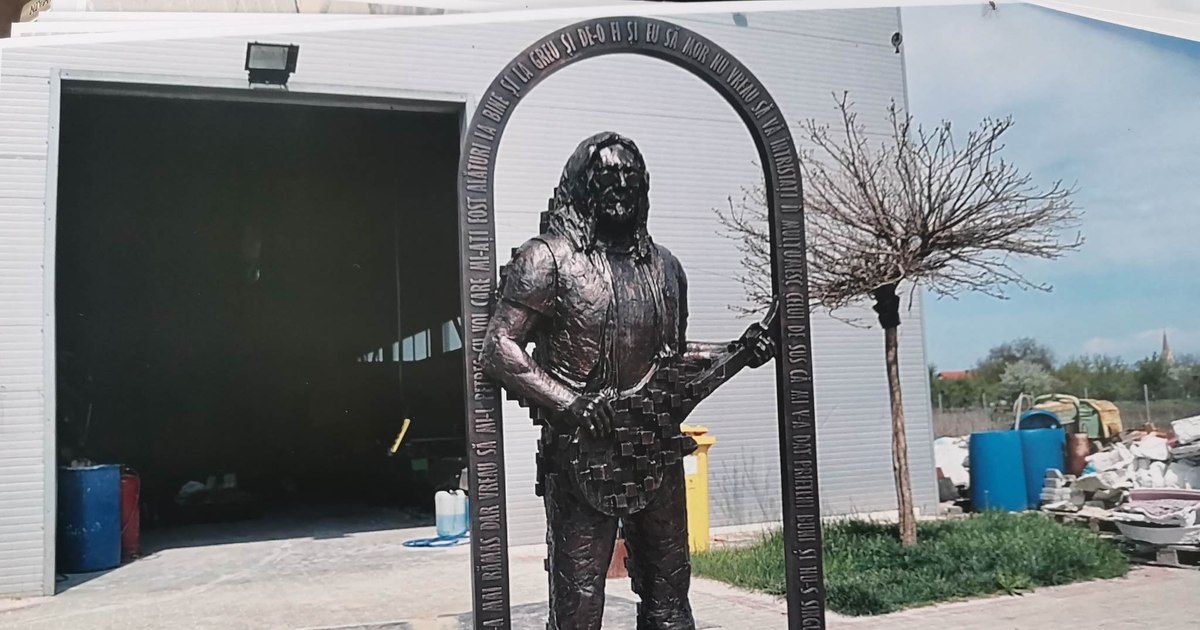 Monumentul pentru regretatul chitarist Adi Bărar s-a împotmolit în ...