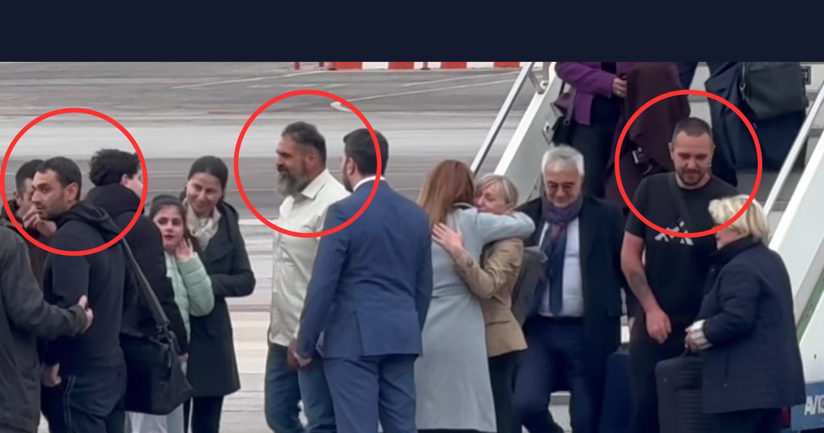 Marinarul român și colegii bulgari, capturați timp de un an de rebelii ...