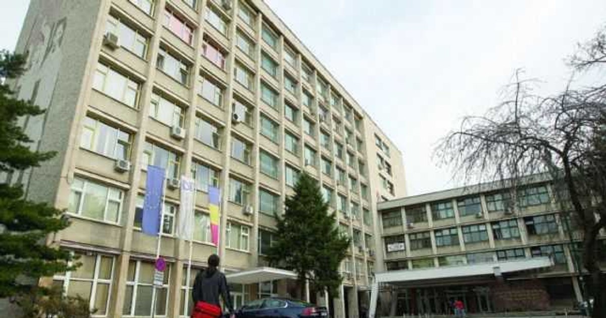 Şpagă pentru examen la Universitatea de Vest din Timişoara. Flagrantul ...