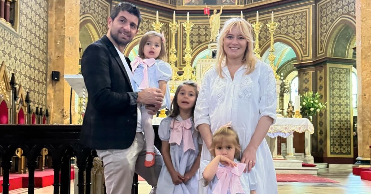 Laura Cosoi, însărcinată cu al patrulea copil, a mers cu toată familia ...