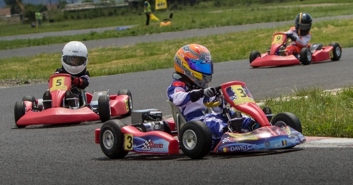 Pistă de karting în centrul Craiovei. 15 karturi electrice la ...