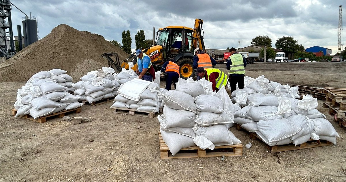 Constanța, în alertă. Primarul le cere oamenilor să își facă provizii ...