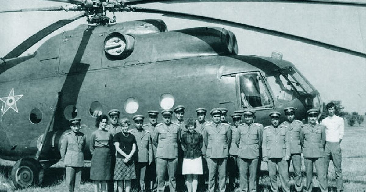 Aeroportul Alexeni, locul în care Ceauşescu a tăiat panglica primului ...