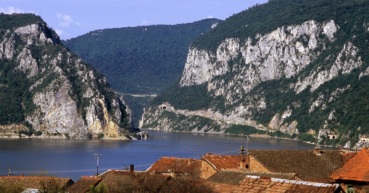 FOTO Călătoria Dunării spre vărsarea în Marea Neagră. Imagini superbe ...