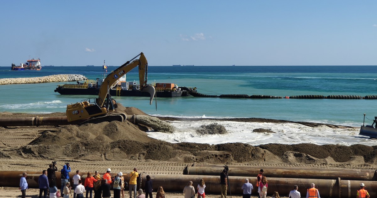 Epava de la Eforie Sud întârzie proiectul de lărgire a plajelor. „E un ...