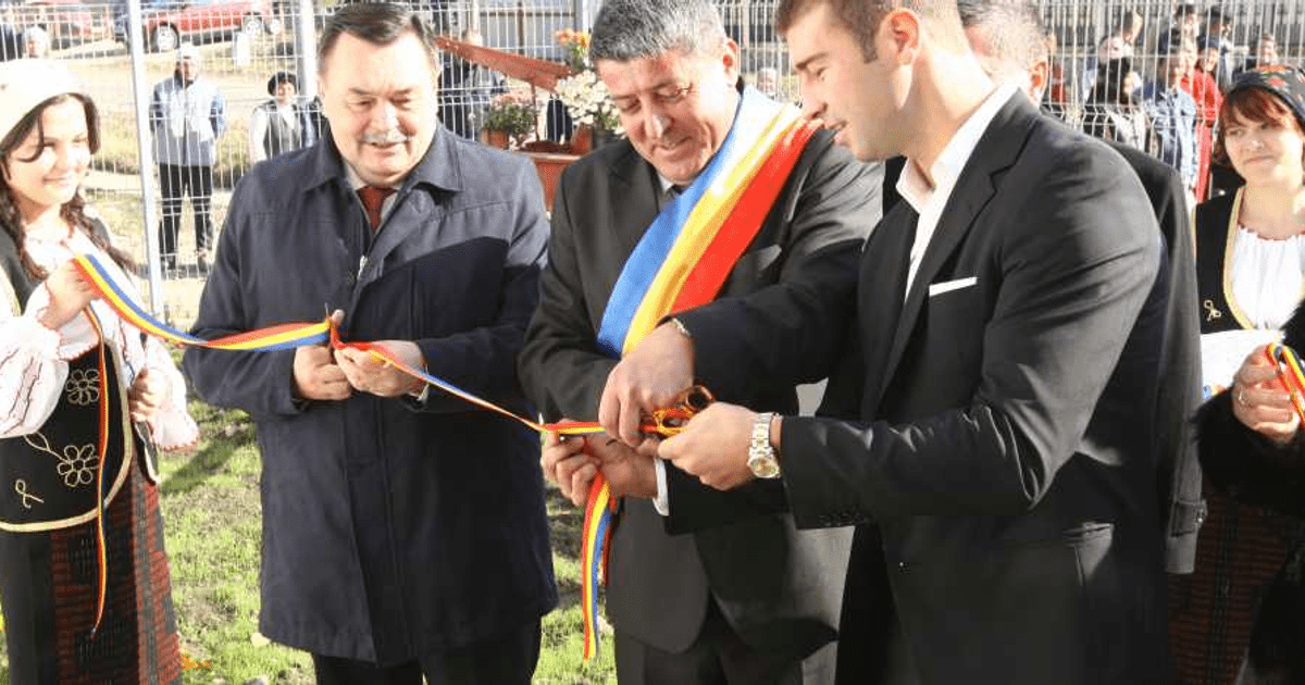 Lucian Bute a inaugurat azi pichetul de pompieri de la Pechea | adevarul.ro