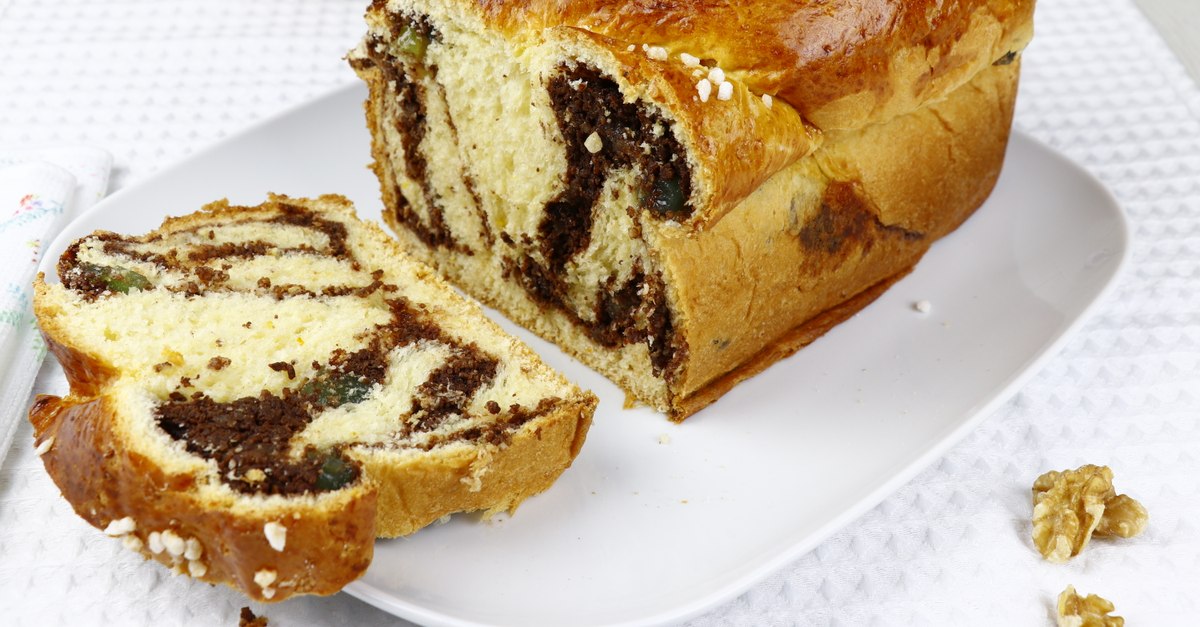 Temperatura ideală la care se coace cozonacul. O să fie bine copt ...