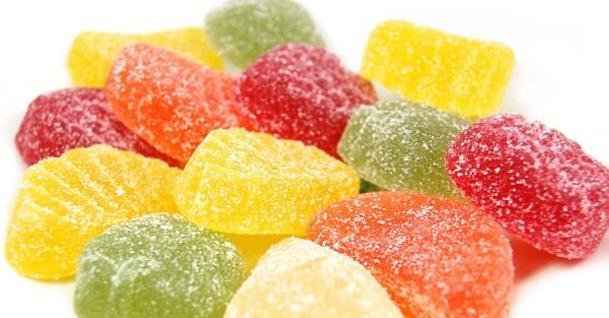 Atenţie! Mâncăm bomboane colorate cu extract din gândaci!