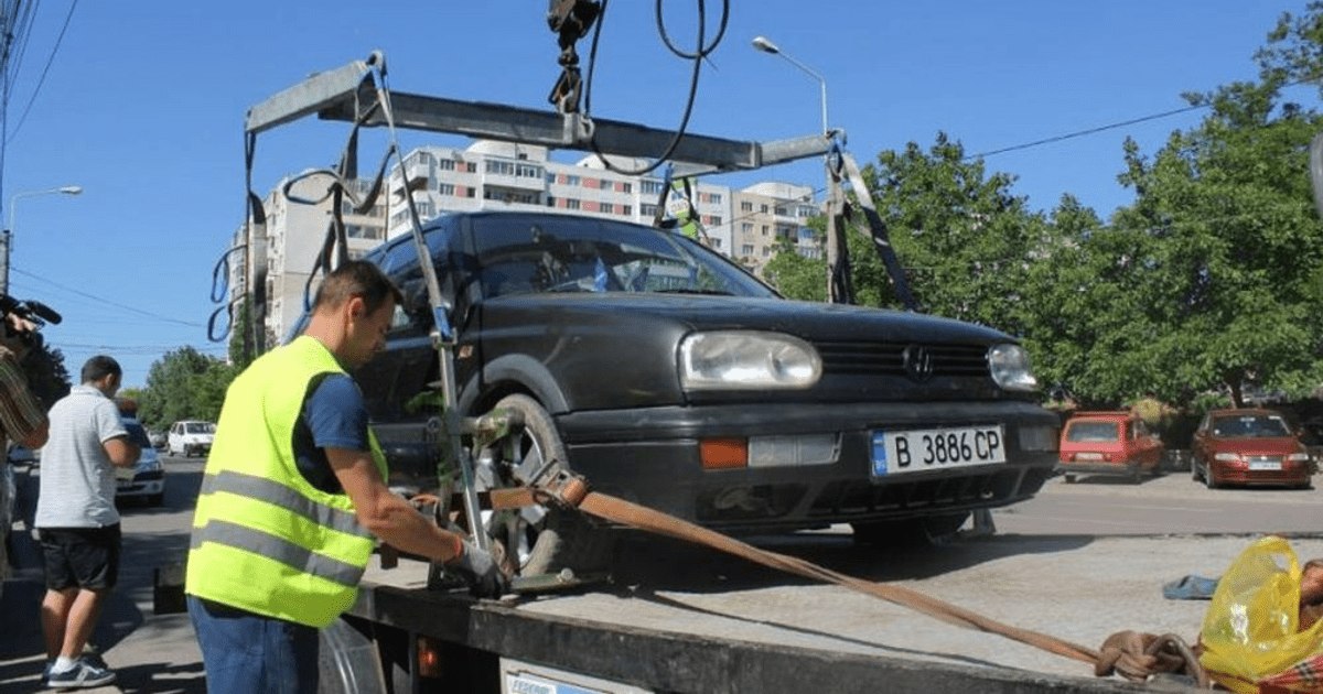 Ridicarea masinilor parcate neregulamentar, din nou posibilă