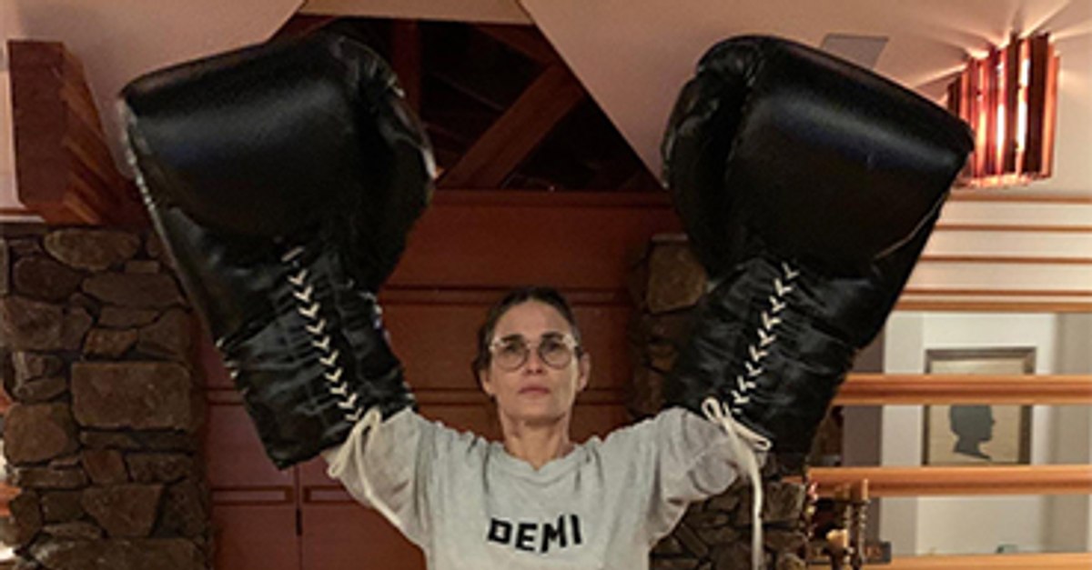 Starurile de peste Ocean se țin de glume în izolare. În ce ipostaze ...