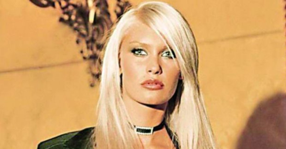 Pornostarleta Brigitta Bulgari Arestată