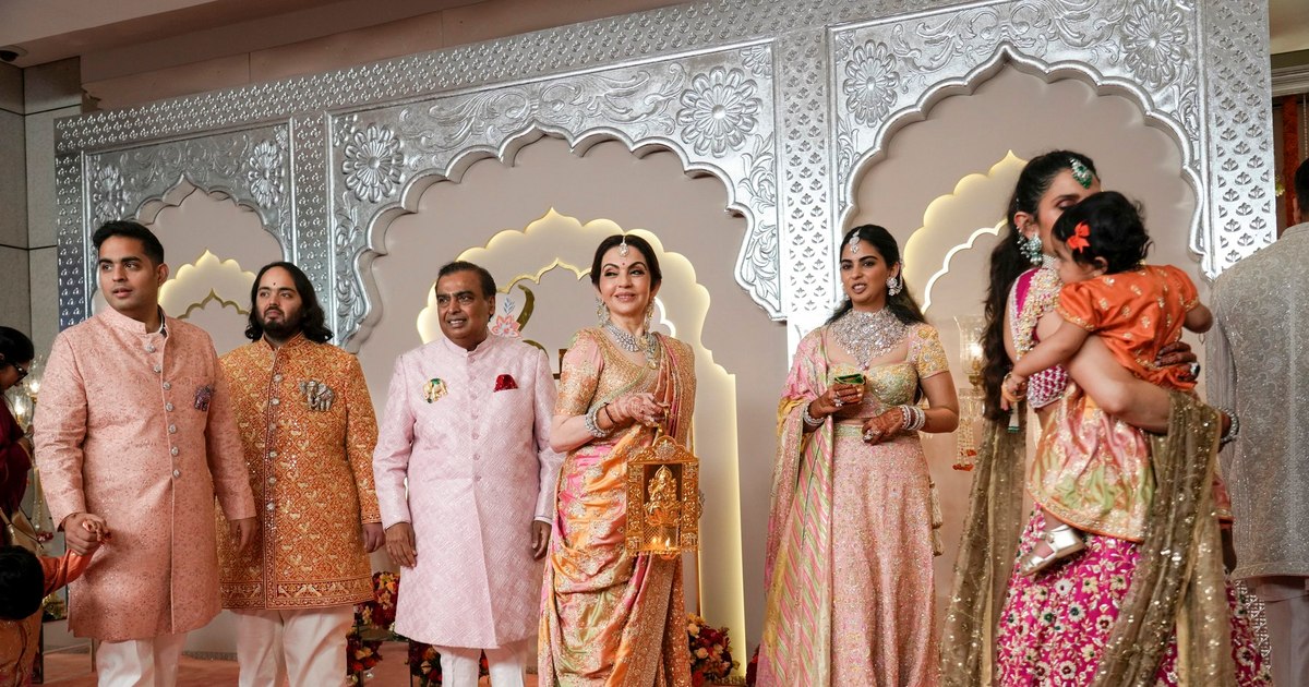 Vedetele și miliardarii lumii se reunesc în India. Toată lumea de lux ...