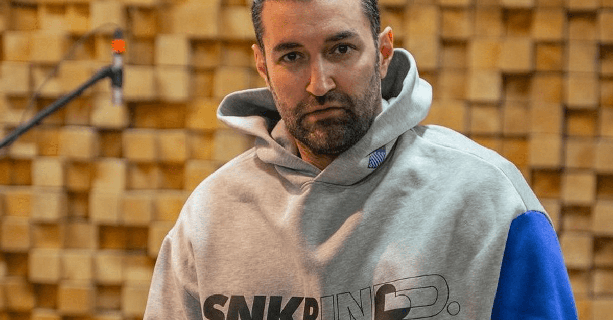 Cum a lansat Smiley o nouă melodie fără să știe. Cântărețul se afla în ...