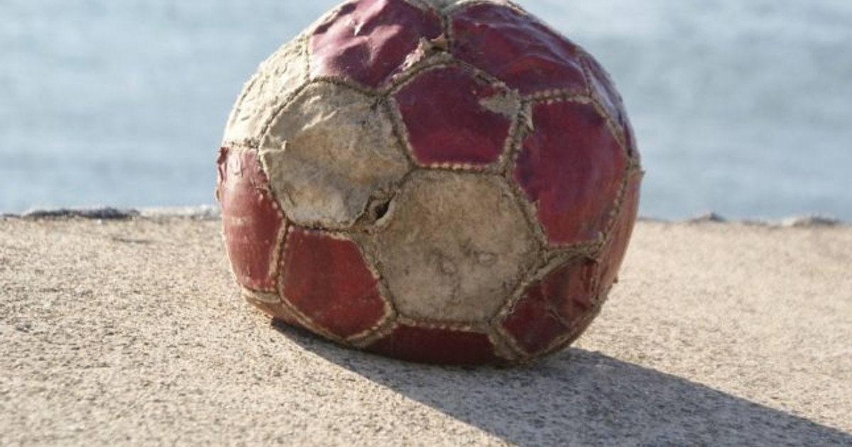 Fotbalist român decedat la vârsta de 26 de ani. Problemele i s-ar fi ...