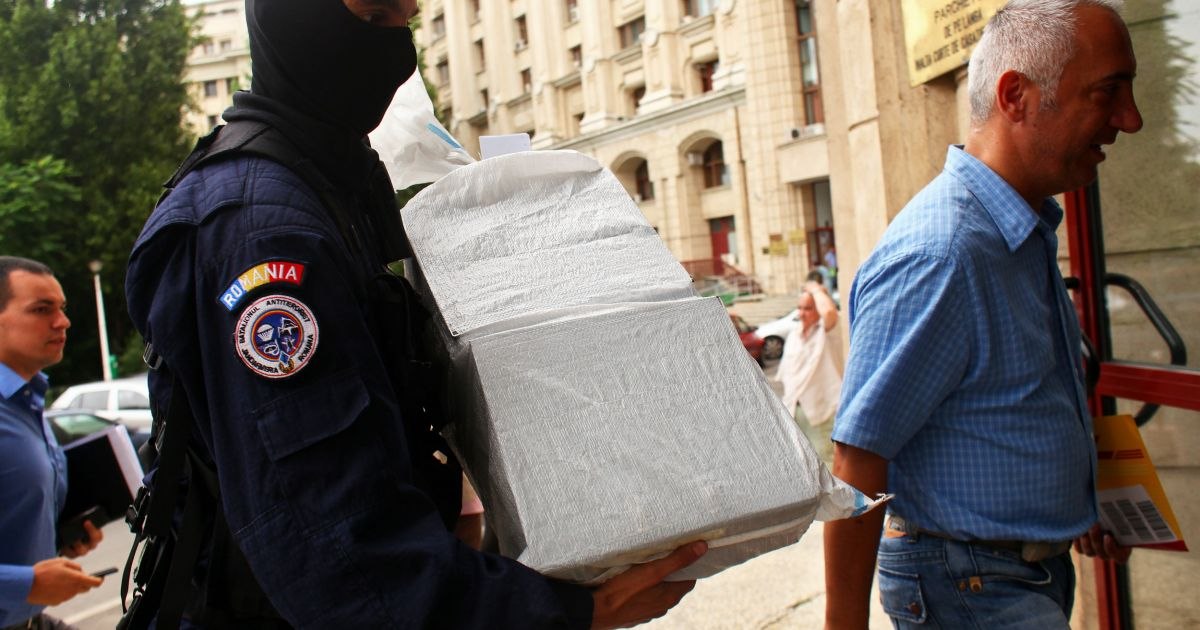 Andreea Marta - soţia lui Codruţ Marta - şi sora sa, reţinute pentru ...