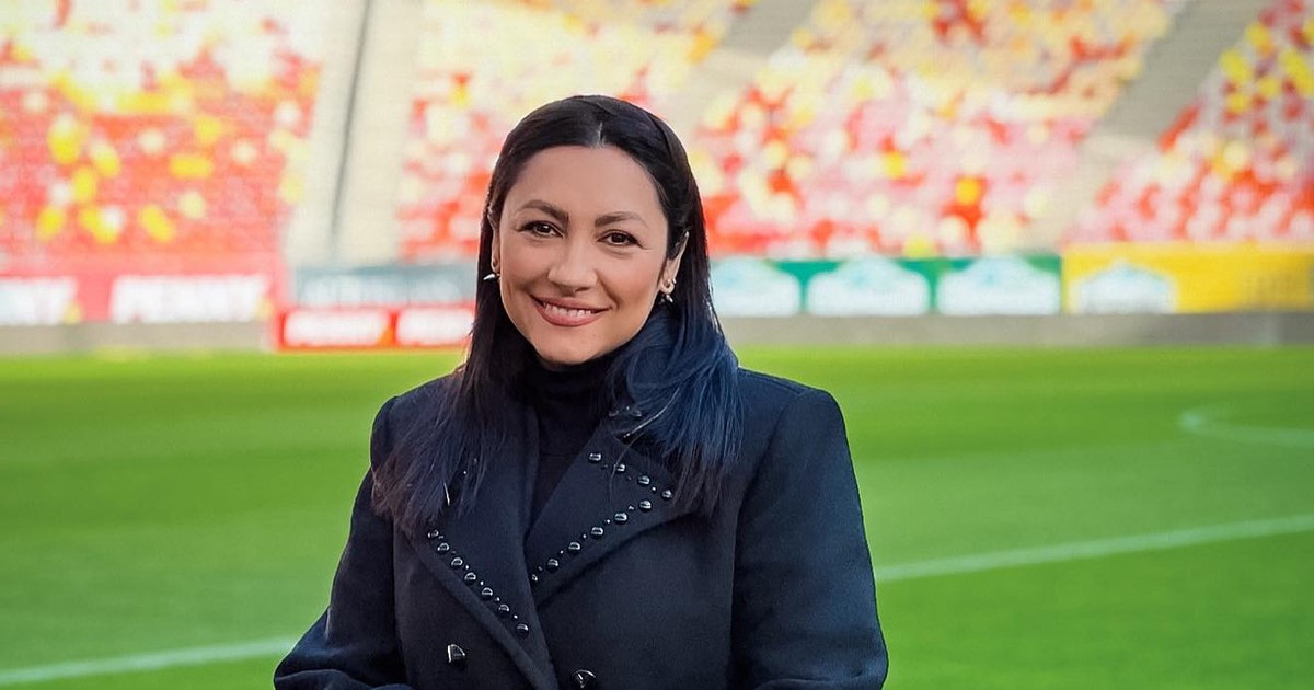 Andra, criticată de fani după ce a cântat imnul la meciul România ...