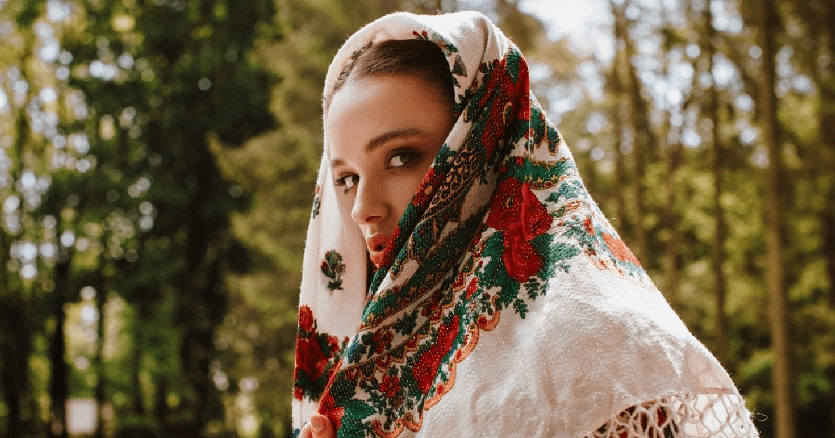 Jocul și norocul în folclorul românesc – de la zaruri la ruleta vampirului