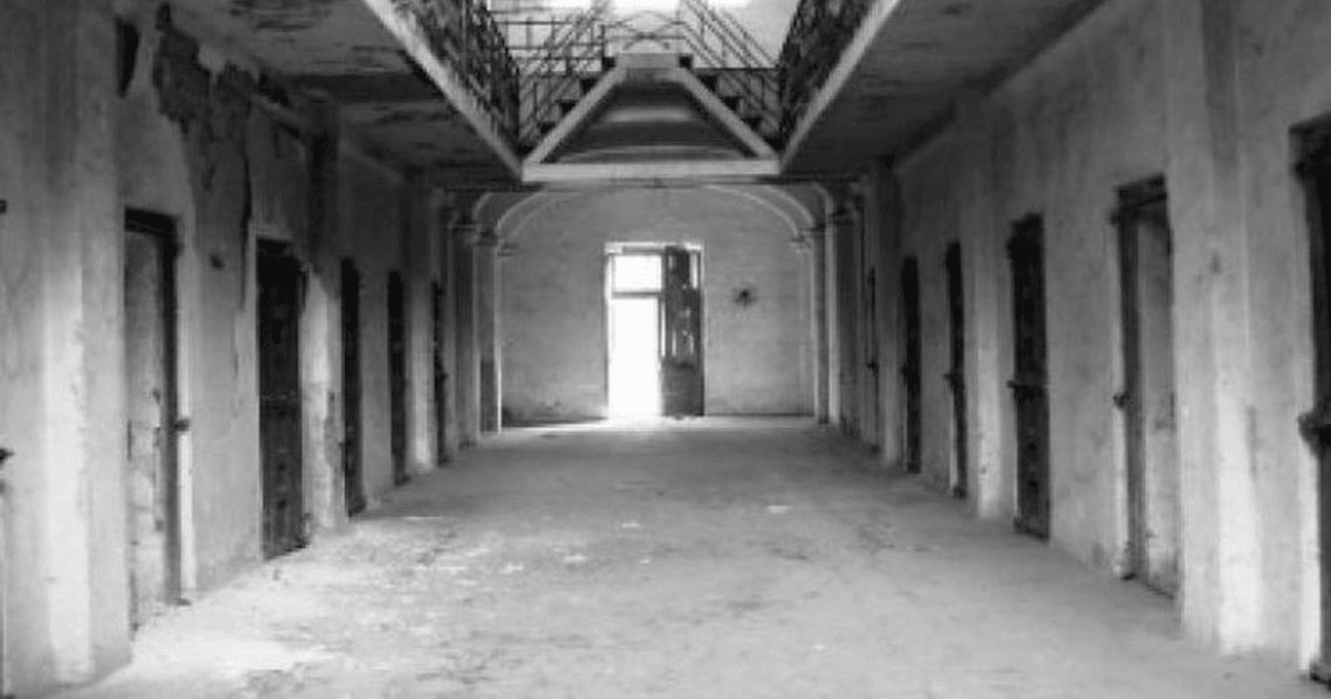 În închisoarea Jilava au fost împuşcaţi de legionari 64 de foşti ...