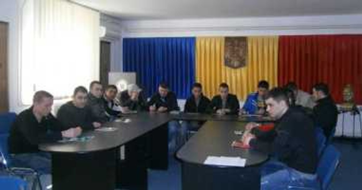 VIDEO Deţinuţii din penitenciarul Drobeta Turnu Severin s-au făcut ...