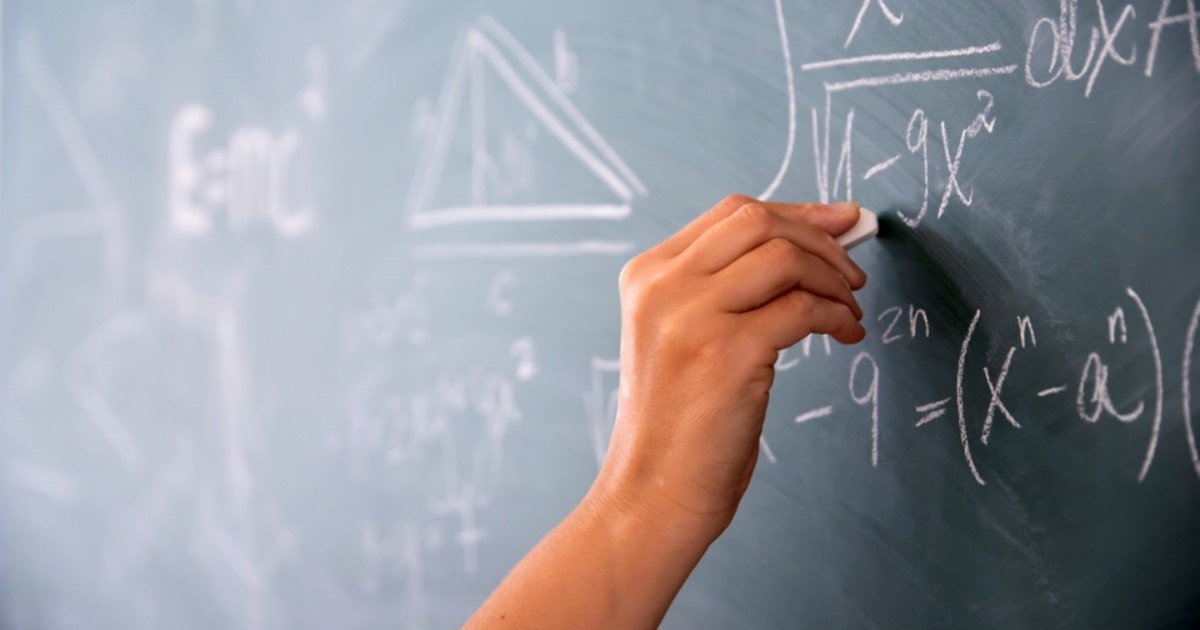 România în criză de profesori: „Titularizarea este ingredientul otrăvitor”. Ce schimbare ar ...