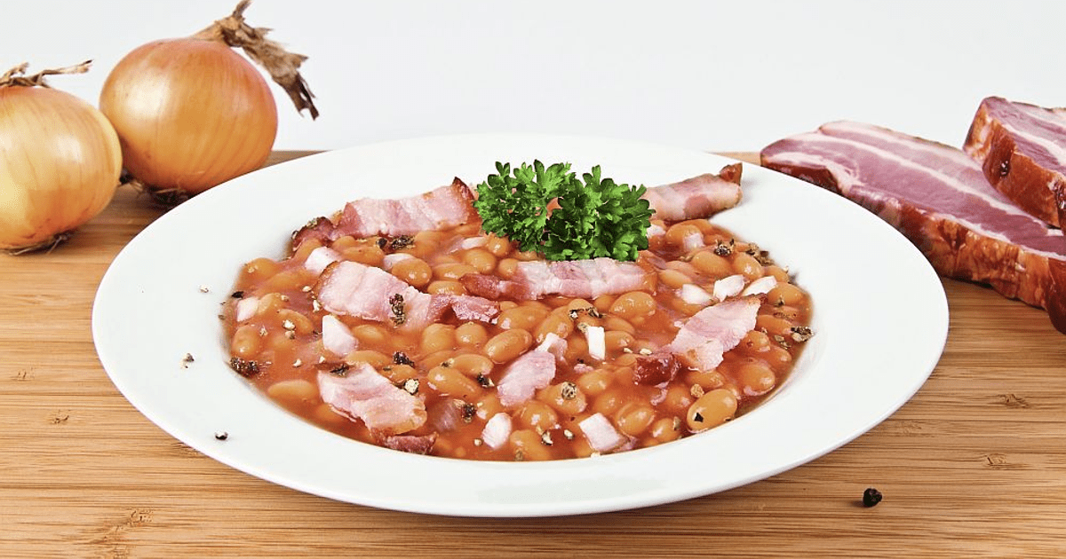 Iahnie de fasole cu bacon afumat