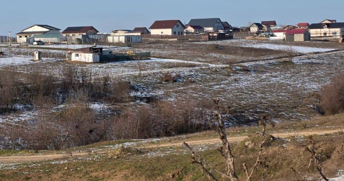 Localnicii unei comune au aflat că trebuie să plătească taxe și ...