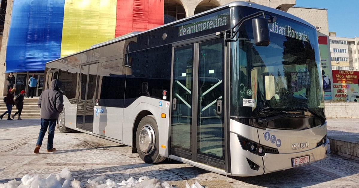 Noile autobuze vor circula pe toate liniile. Mijloacele de transport în ...