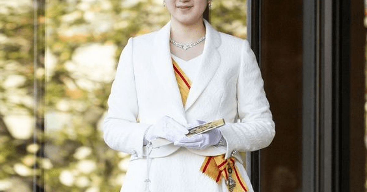 FOTO: Cine este prințesa care riscă să rămână singură toată viața