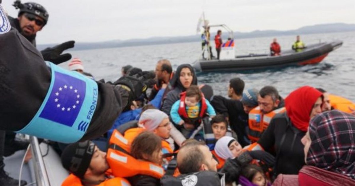 Frontex, implicată în mai multe cazuri de refuz al unor ambarcaţiuni cu ...