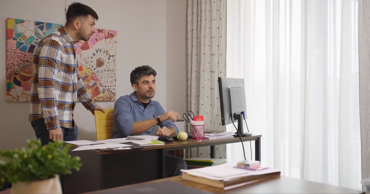 Răzbunare pe colegul care îți pleacă în concediu. Mircea Bravo a pățit ...