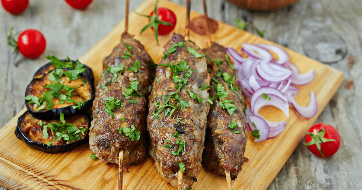 Chebapi de miel, pentru masa de Paşte