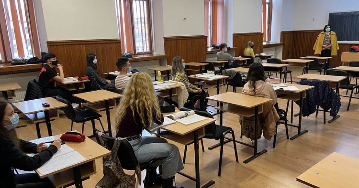 Peste 4.200 de elevi şi preşcolari din Deva rămân acasă. Termocentrala ...