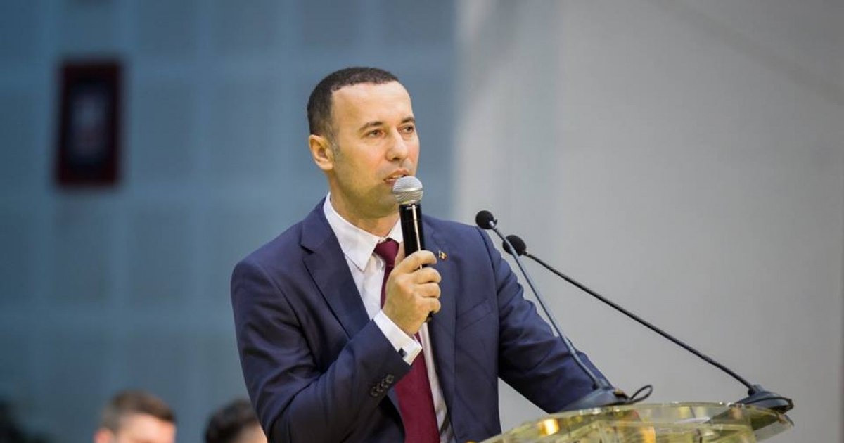 Iulian Dumitrescu, acuzat de dare de mită și trafic de influență. Procurorii DNA au dispus ...