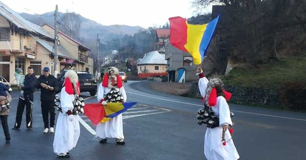 VIDEO Brondoşii de la Cavnic, obicei unic în România în preajma sărbătorilor de iarnă | adevarul.ro