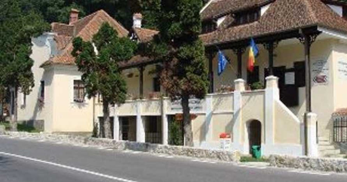 Muzeul Naţional din Bran, închis de Ministerul Culturii. Adăposteşte ...