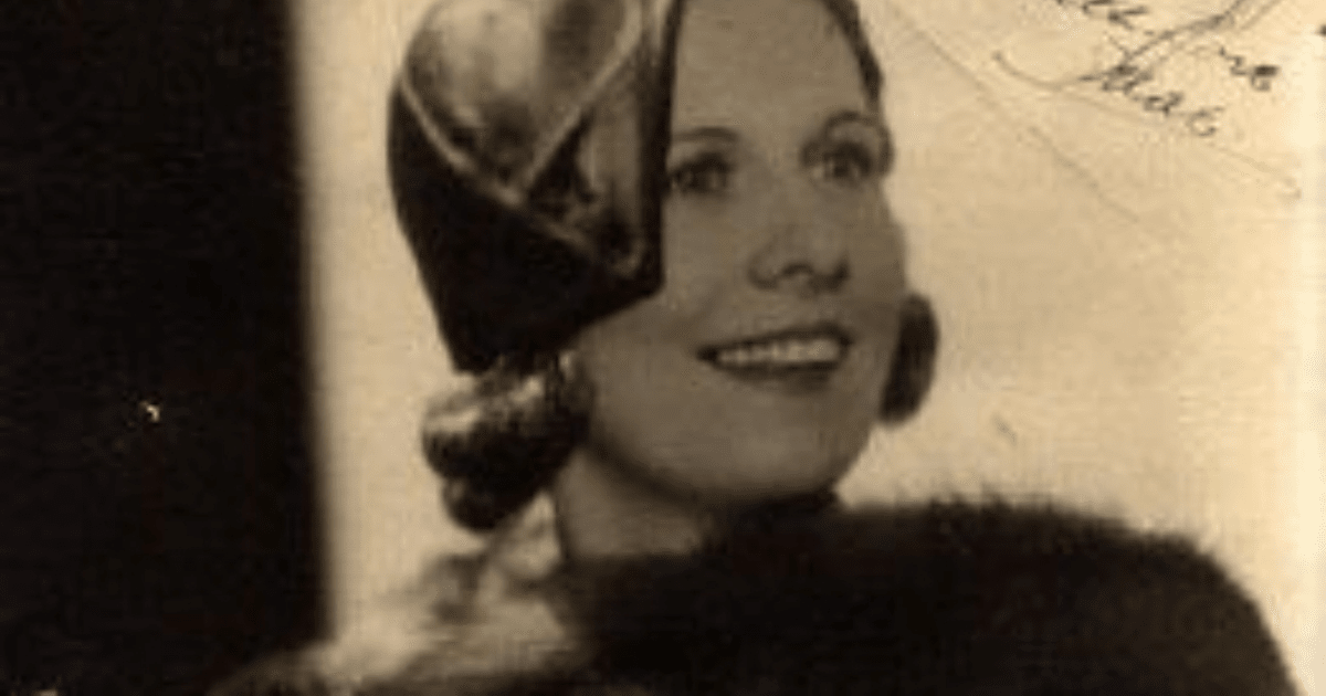 Mae Capone frecventa biserica şi ignora crimele soţului ei. Ele sunt ...