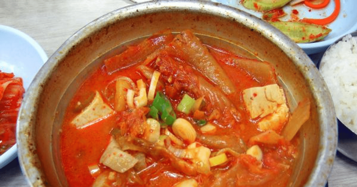 Supa de kimchi. O reţetă delicioasă, din Coreea