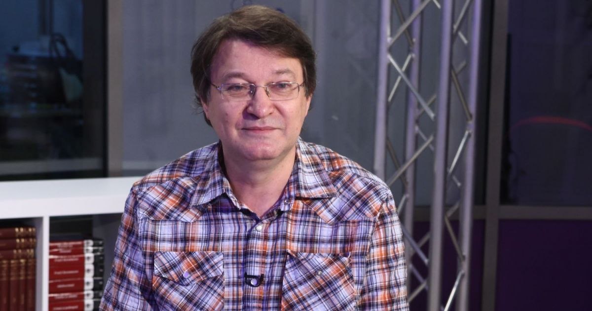 Pe 8 martie, Florin Iaru şi Ioan Es. Pop citesc literatură dedicată ...
