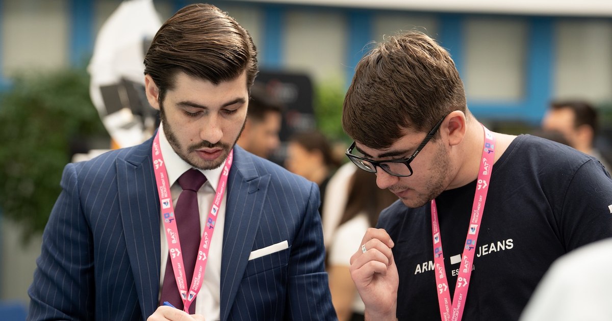 Treasure hunt de carieră. Cum sunt recrutați cei care vor să lucreze în ...