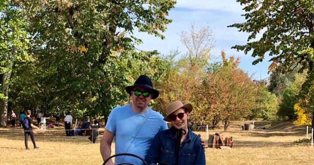 Familia prezentatoarei Eli Roman, în formulă completă la Karpathia ...