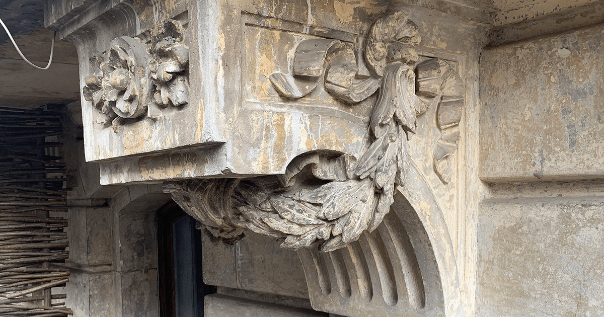 Strada Tunari în ficțiune și în realitate