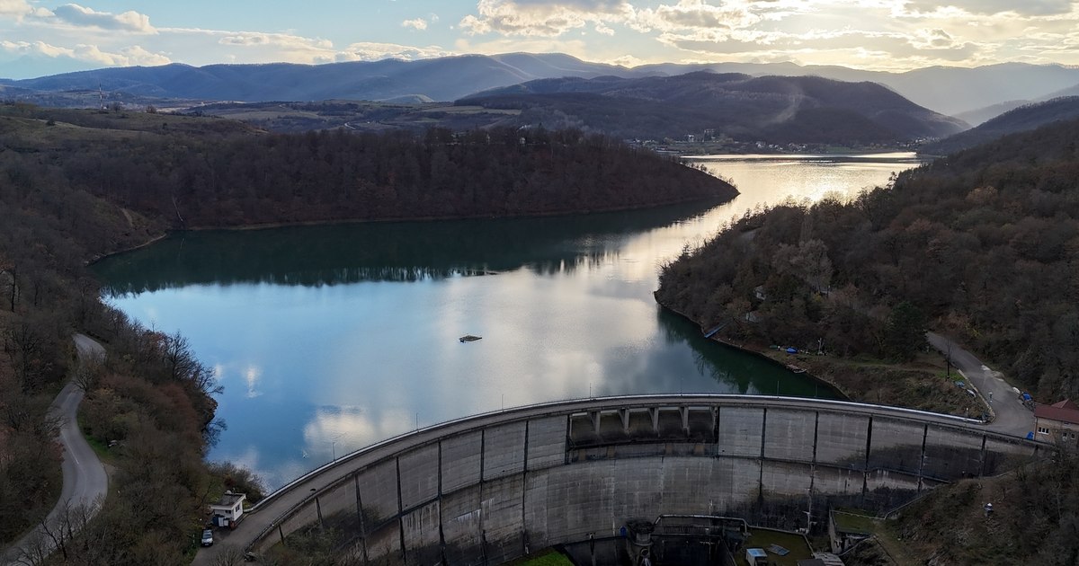 Istoria ascunsă a satului lui Ioan de Hunedoara, înghițit de Lacul ...