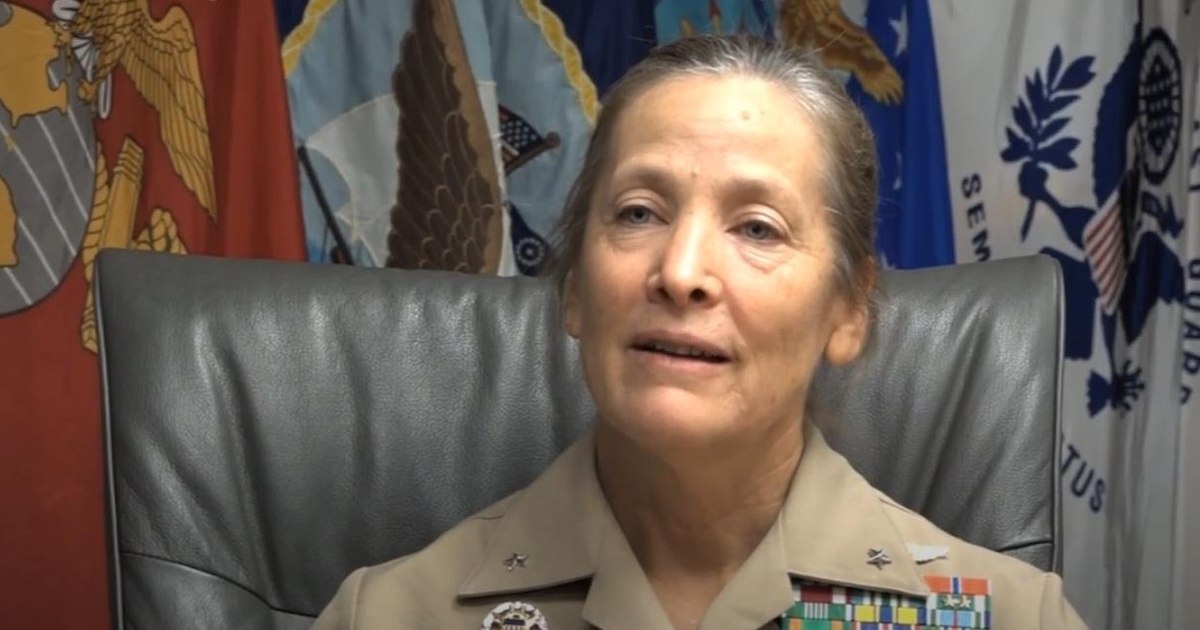 Viceamiralul american Shoshana Chatfield ar fi fost destituită dintr-o ...