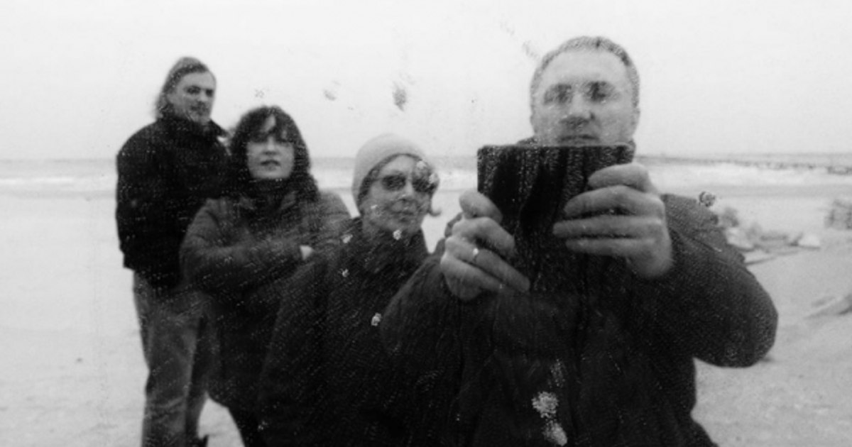 Fotografie intimă de trup şi suflet. Patru artişti premiaţi îşi expun ...