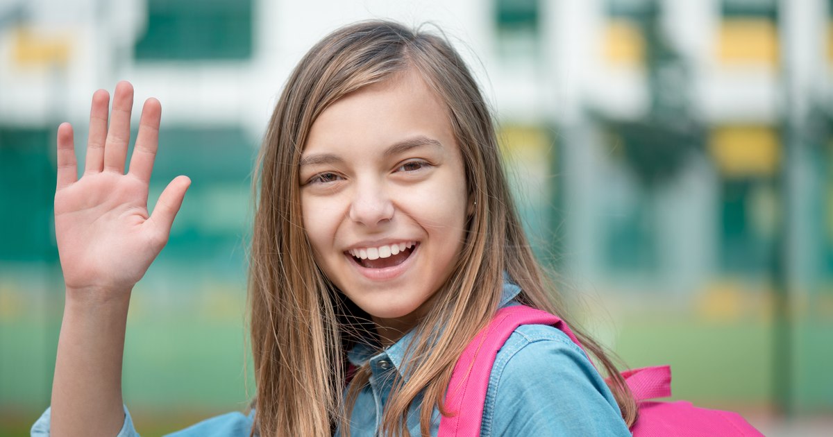 Școlile, obligate să reducă greutatea ghiozdanelor. „Să nu depăşească ...